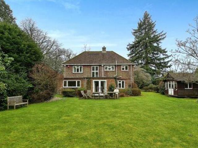 4 Bedroom Detached House For Sale In Crawley Down, Crawley