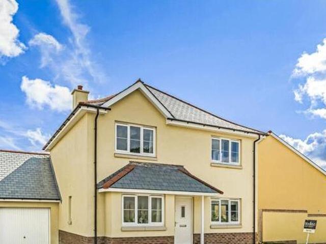 4 Bedroom Detached House For Sale In Crediton Road, Okehampton