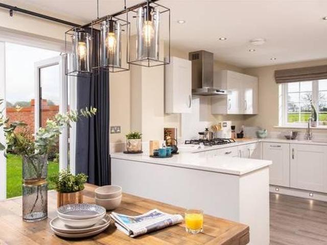 4 bedroom detached house for sale in Crewe Road Shavington CW2 5JB CW2