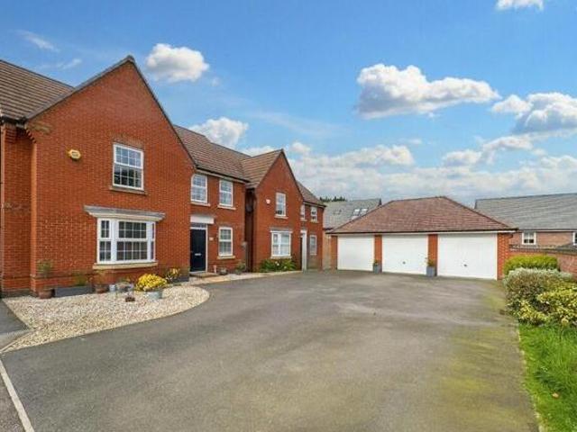 4 Bedroom Detached House For Sale In Crick, Northamptonshire