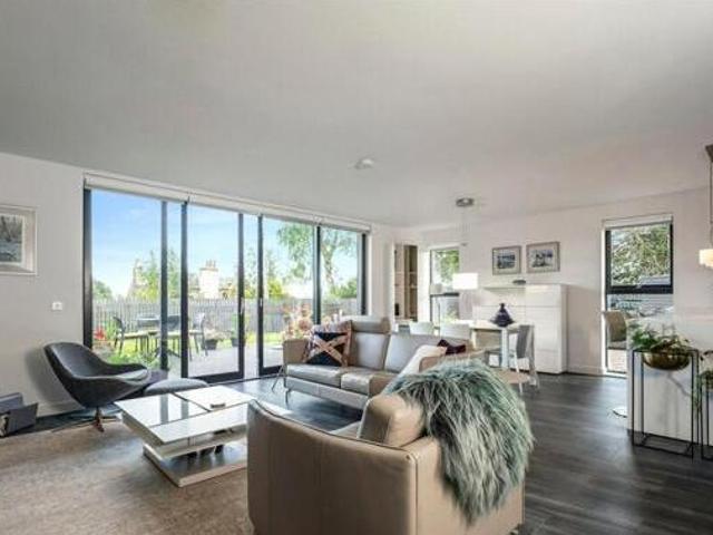4 Bedroom Detached House For Sale In Crieff, Perthshire