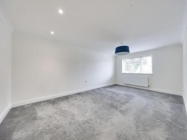 4 bedroom detached house for sale in Crofton Road, Locksbottom, Orpington, BR6