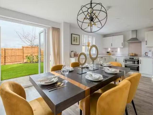 4 Bedroom Detached House For Sale In Crombie At Bannerman Cr.