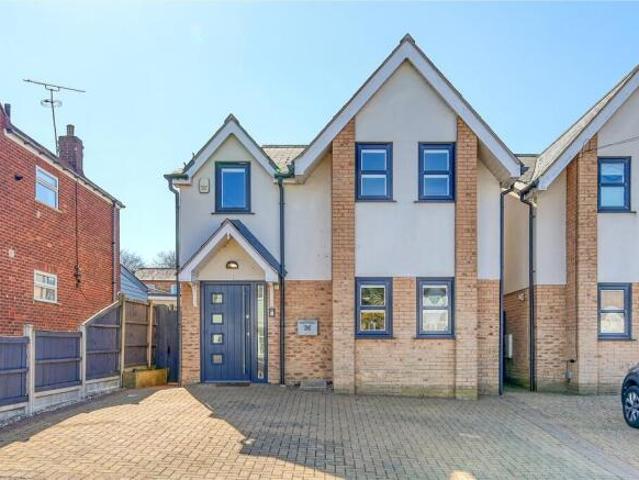 4 bedroom detached house for sale in Cromwell Road, Warley, Brentwood, Essex, CM14