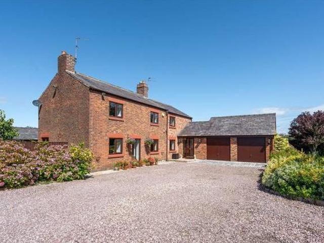 4 bedroom detached house for sale in Cross Lane Halsall West Lancahire L39