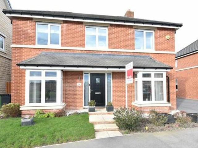 4 Bedroom Detached House For Sale In Crossgates, Leeds