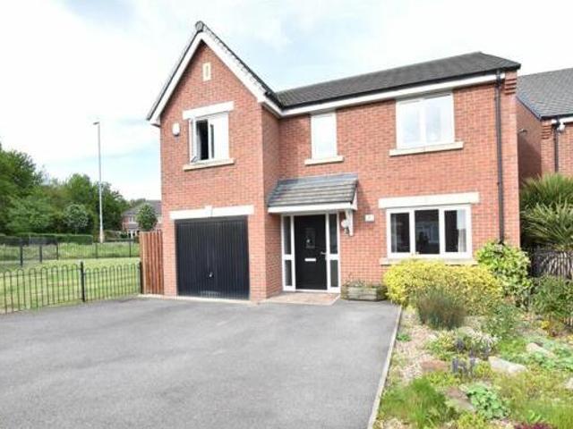 4 Bedroom Detached House For Sale In Crossgates, Leeds