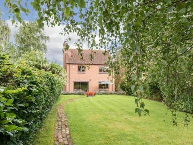 4 Bedroom Detached House For Sale In Cropthorne