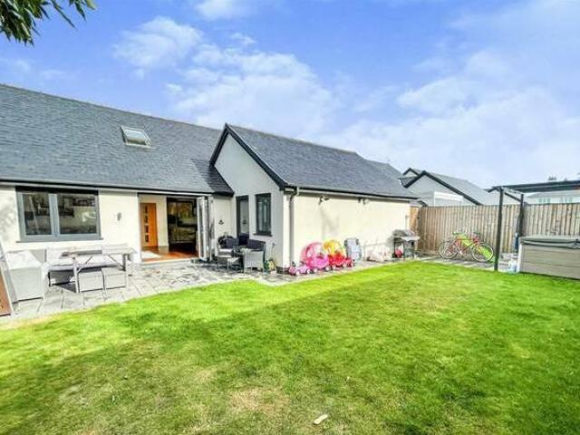 4 bedroom detached house for sale in Cropwell Road RadcliffeOnTrent NG12