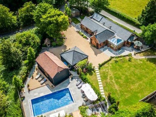 4 Bedroom Detached House For Sale In Crowhurst