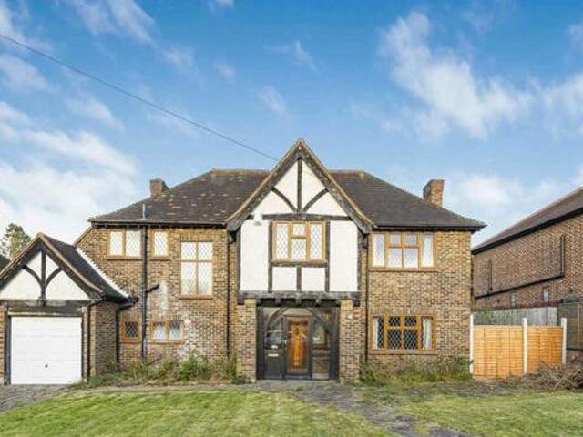 4 Bedroom Detached House For Sale In Croydon