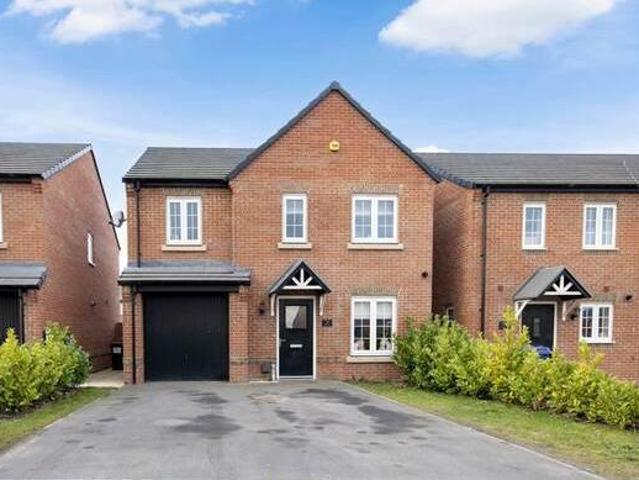 4 bedroom detached house for sale in Cutter Lane Doncaster Yorkshire DN11