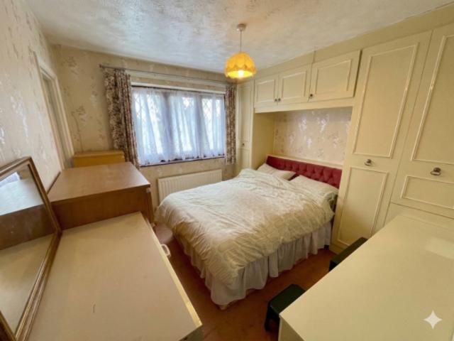 4 bedroom detached house for sale in Cubbington Close, Luton, Bedfordshire, LU3 3XJ, LU3