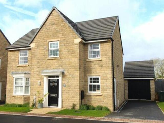 4 Bedroom Detached House For Sale In Cullingworth, Bradford