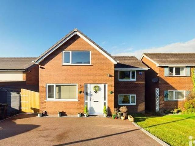 4 bedroom detached house for sale in Cypress Way Stockport SK6