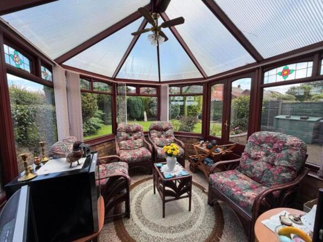 4 bedroom detached house for sale in Amberleigh Close, Appleton Thorn, WA4