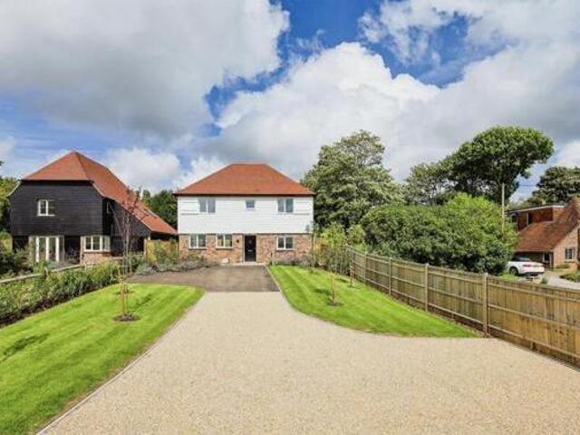 4 Bedroom Detached House For Sale In Amberstone