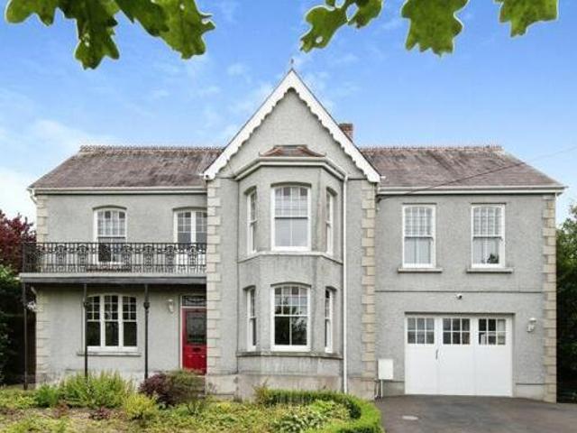 4 Bedroom Detached House For Sale In Ammanford, Carmarthenshire