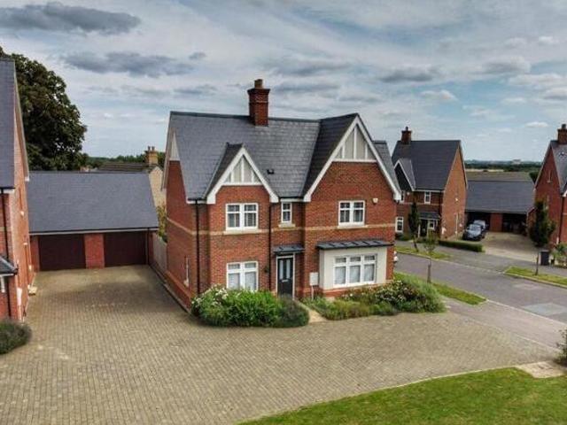 4 Bedroom Detached House For Sale In Ampthill, Bedfordshire