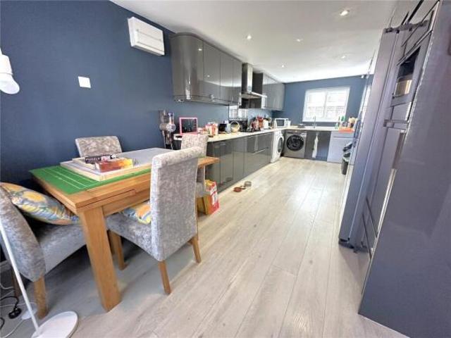 4 bedroom detached house for sale in Antigua Close, Eastbourne, East Sussex, BN23