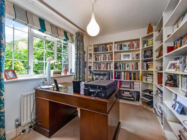 4 bedroom detached house for sale in Andover Road North, Winchester, SO22