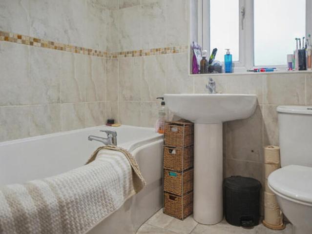 4 bedroom detached house for sale in Anjou Court, Northampton, NN5 6SB, NN5