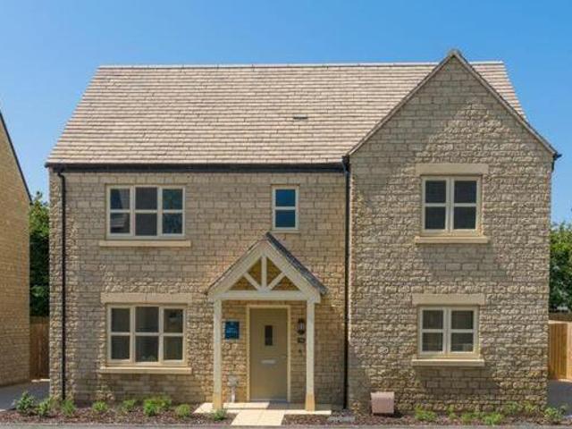 4 Bedroom Detached House For Sale In Abbey Green
