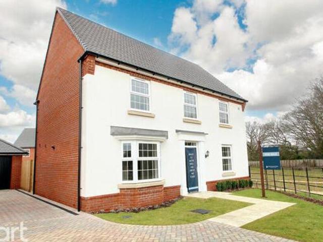 4 Bedroom Detached House For Sale In Abbots Green