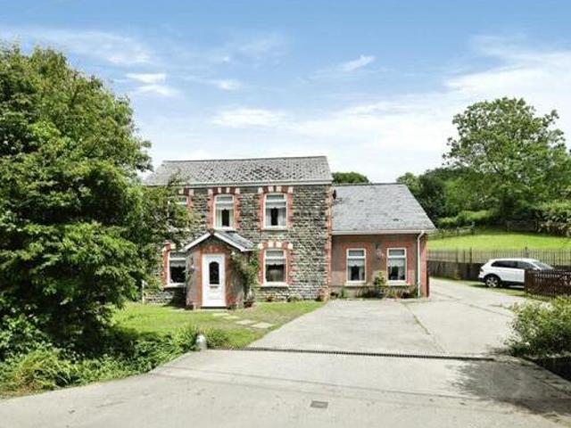 4 Bedroom Detached House For Sale In Abertawe, Wern Road