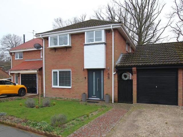 4 bedroom detached house for sale in Abingdon Avenue, Lincoln, LN6