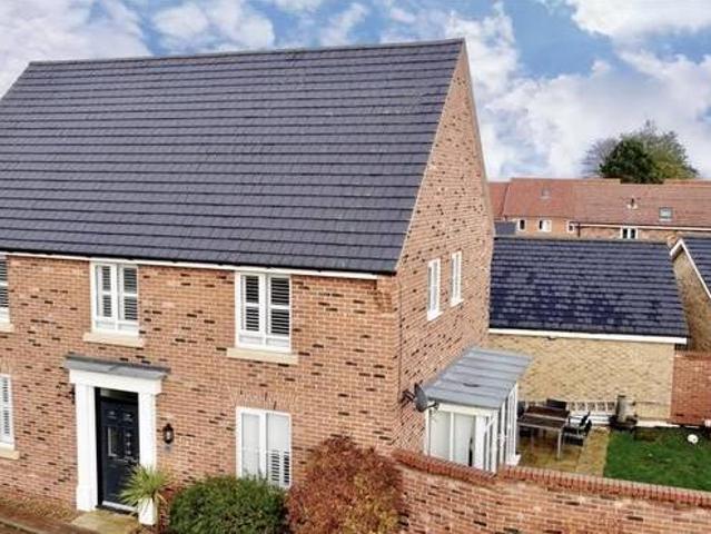 4 bedroom detached house for sale in Adams Drive St Ives Cambridgeshire PE27 PE27