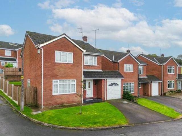 4 Bedroom Detached House For Sale In Alton