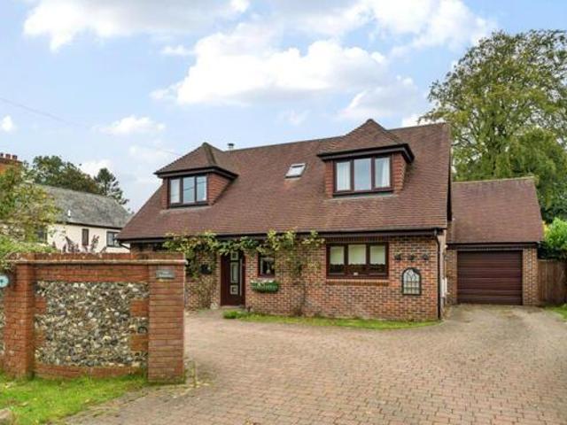 4 Bedroom Detached House For Sale In Alton, Hampshire