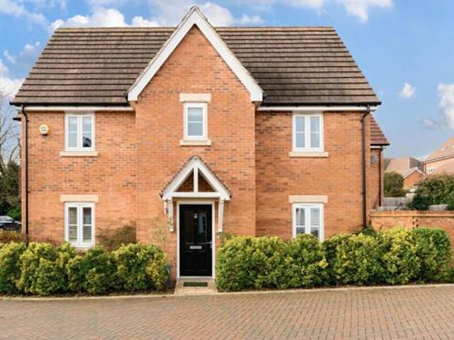 4 Bedroom Detached House For Sale In Alton, Hampshire