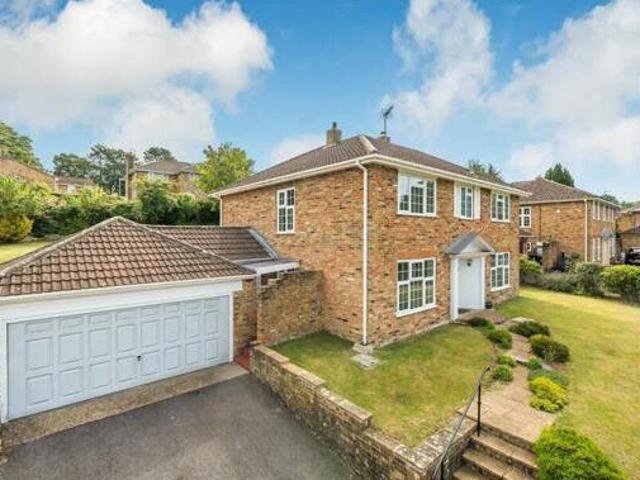 4 Bedroom Detached House For Sale In Alton, Hampshire