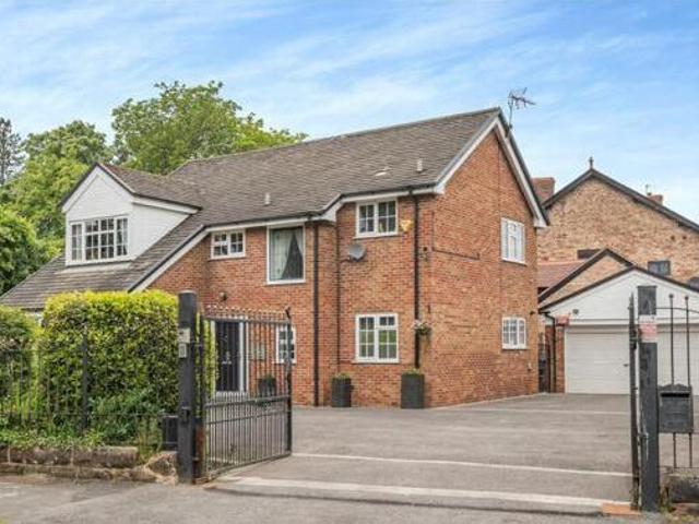 4 Bedroom Detached House For Sale In Altrincham, Cheshire