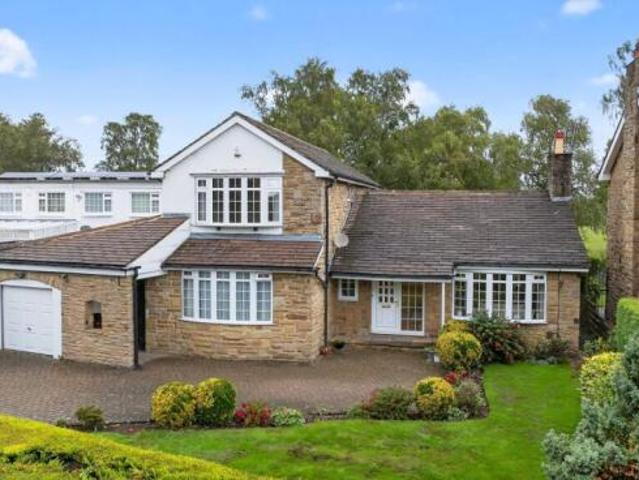 4 bedroom detached house for sale in Alwoodley Lane, Alwoodley, LS17