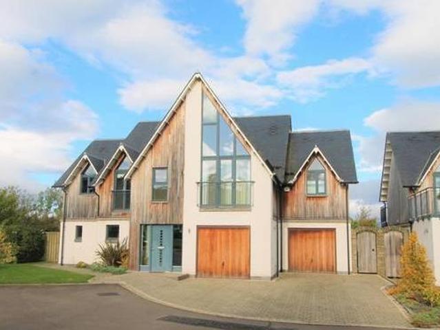 4 bedroom detached house for sale in Allanfield Tullibardine PH3 1FN PH3
