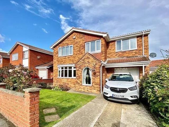 4 bedroom detached house for sale in Allendale Tee TS11 TS11