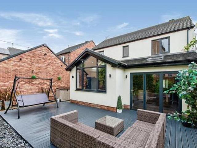 4 Bedroom Detached House For Sale In Allerton Bywater