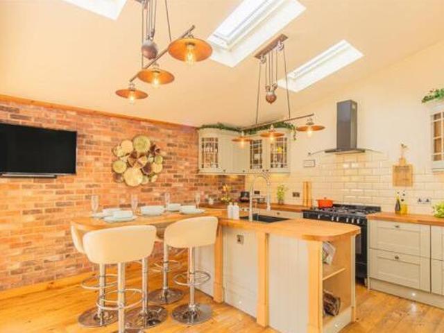 4 Bedroom Detached House For Sale In Allesley
