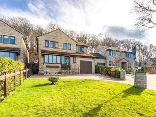 4 Bedroom Detached House For Sale In Almondbury, Huddersfield
