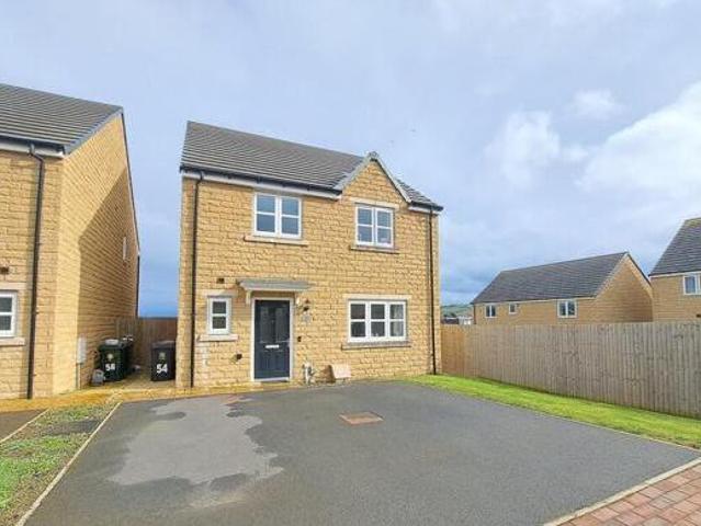 4 Bedroom Detached House For Sale In Apperley Bridge