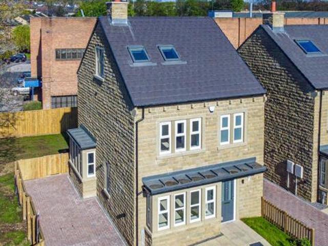 4 Bedroom Detached House For Sale In Apperley View, Stockhill Road