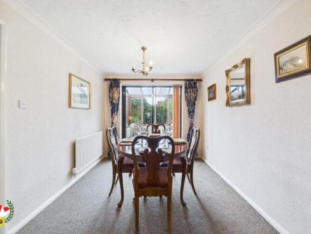 4 bedroom detached house for sale in Apple Tree Close, Abbeymead, Gloucester, GL4
