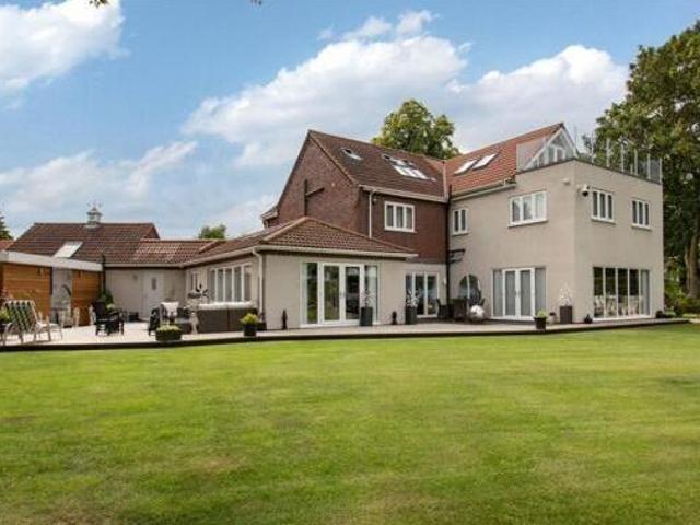 4 Bedroom Detached House For Sale In Appleby, North Lincs