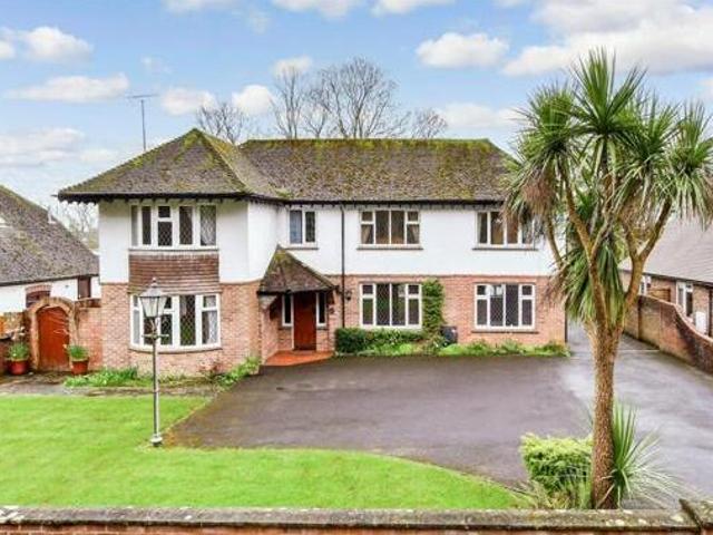 4 Bedroom Detached House For Sale In Arundel