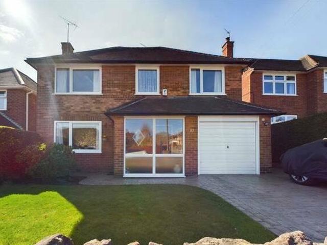 4 bedroom detached house for sale in Arundel Drive Bramcote Nottingham Nottinghamshire NG9