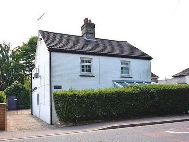 4 bedroom detached house for sale in Arlesey Road Stotfold SG5