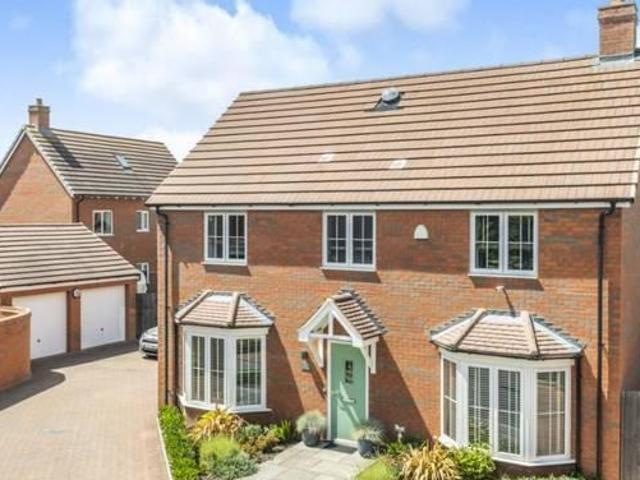 4 bedroom detached house for sale in Arpins Pightle Cranfield Bedford MK43